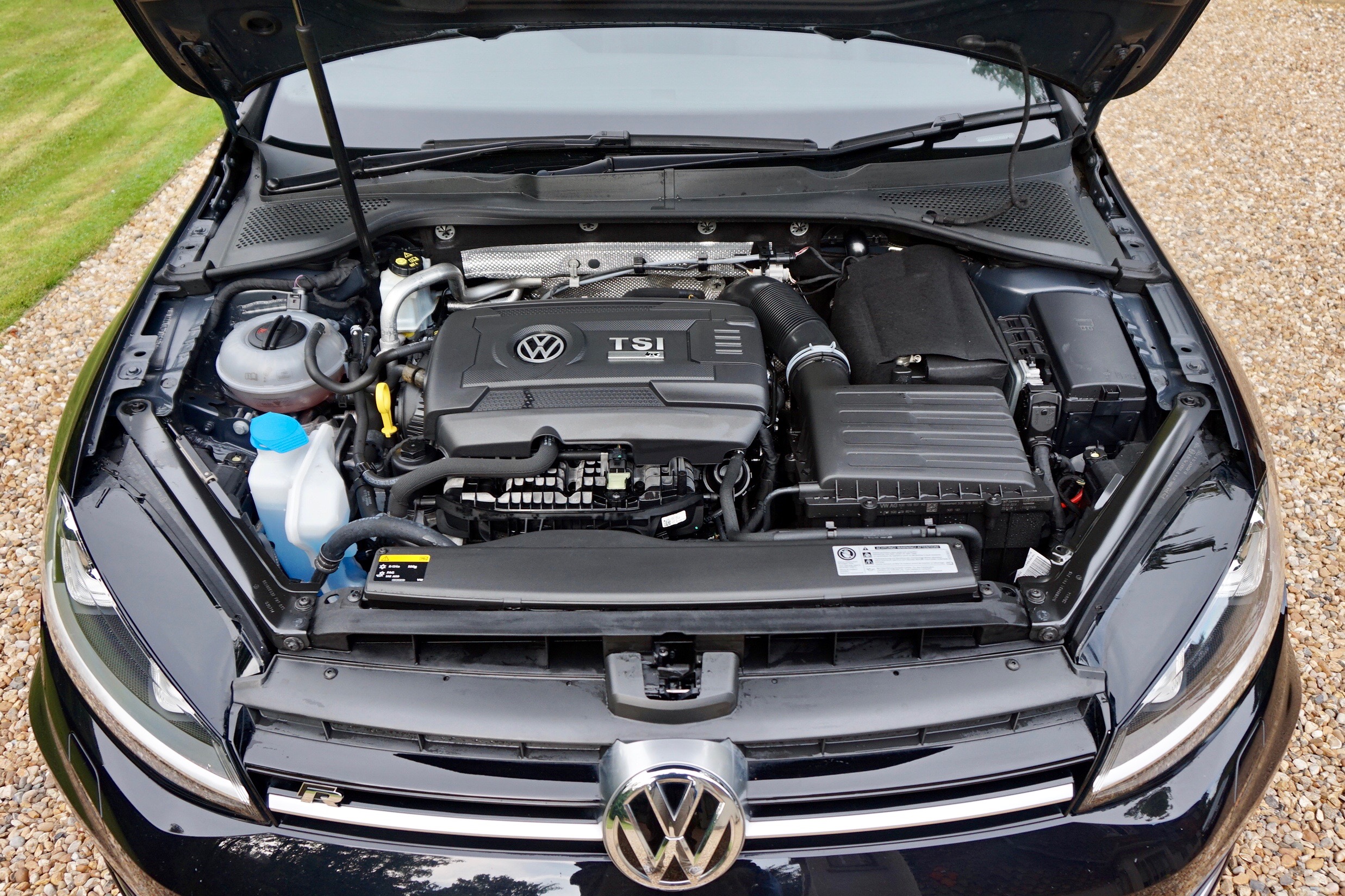 VW Golf R 2.0 TSi DSG 4Motion | DMS Cars