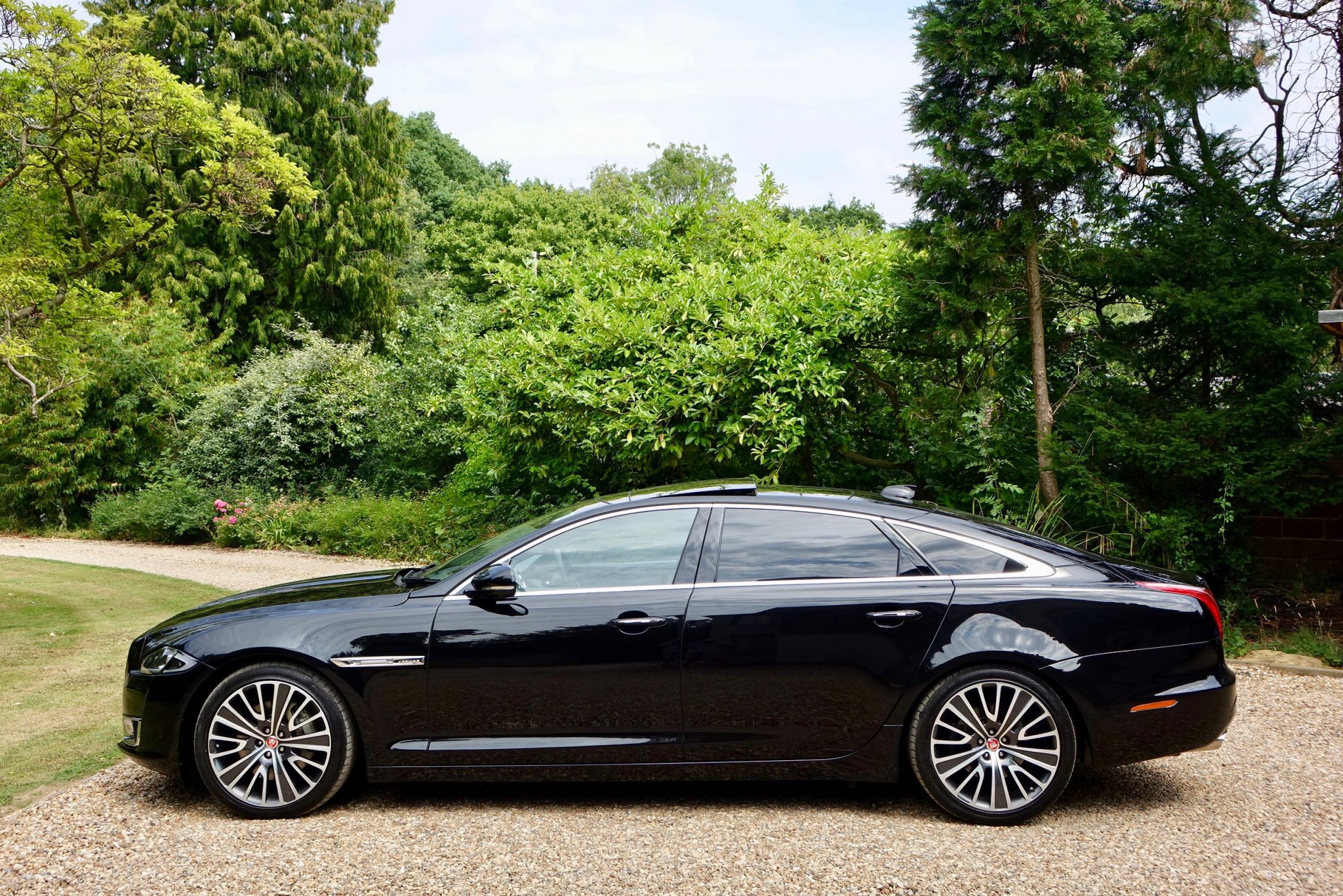 Jaguar XJ 3.0TD Autobiography LWB | DMS Cars