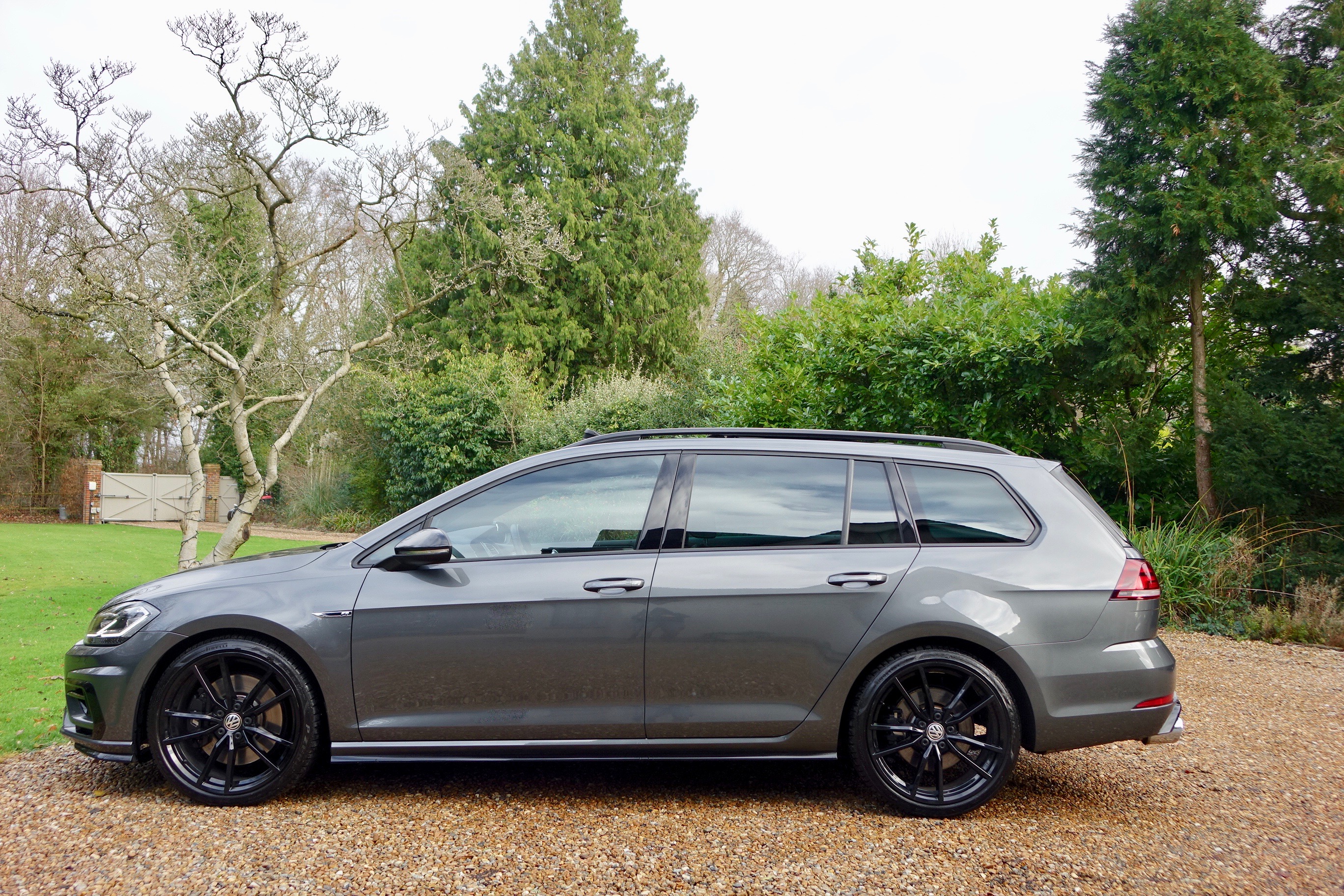 VW Golf R 2.0TFSI 4Motion Estate DSG | DMS Cars