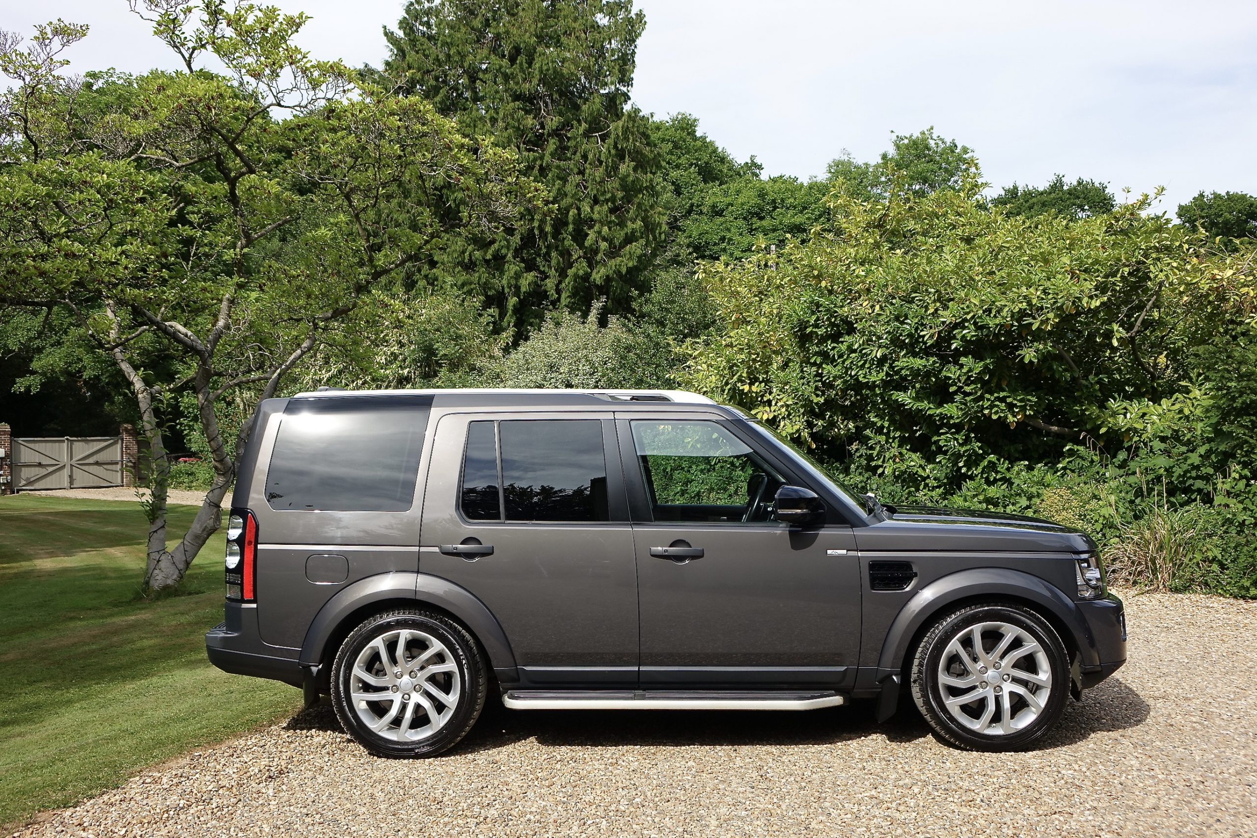 Land Rover Discovery 4 Landmark 3.0 SDV6 | DMS Cars